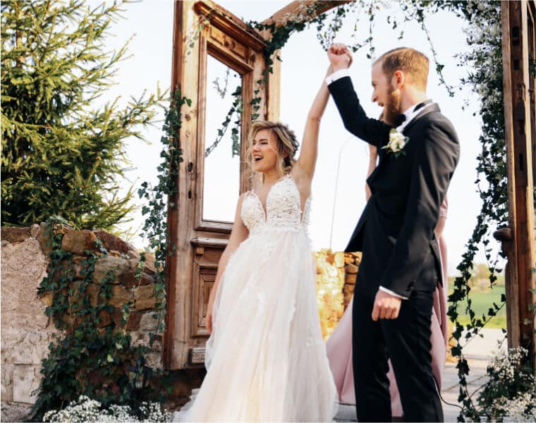 The rules of wedding invitation etiquette aren’t that complicated. - Innsys Studio